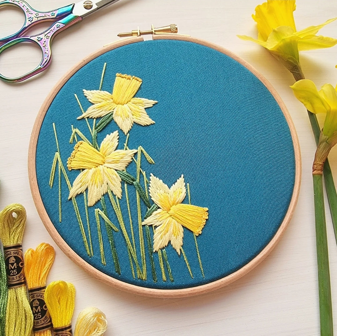 Daffodils - Hand Embroidery Kit – Natalie Gaynor Designs